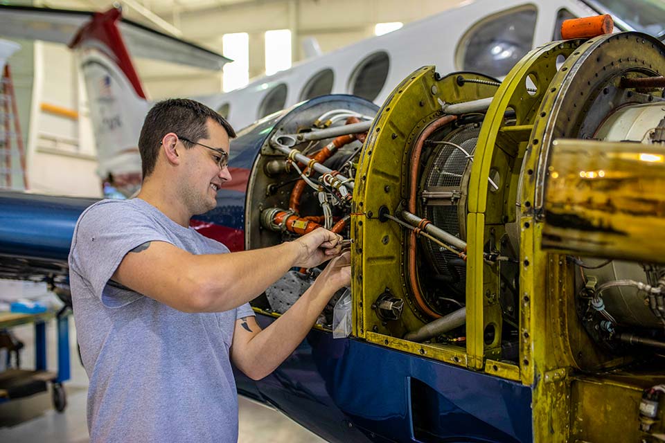 Aviation & Integrated Logistics Support - Sierra Nevada Corporation | SNC